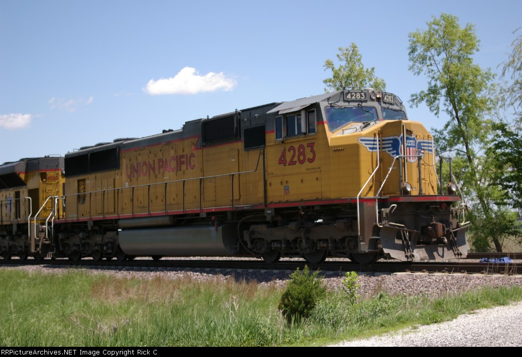 UP 4283 Leads Stopped WB Autoracks